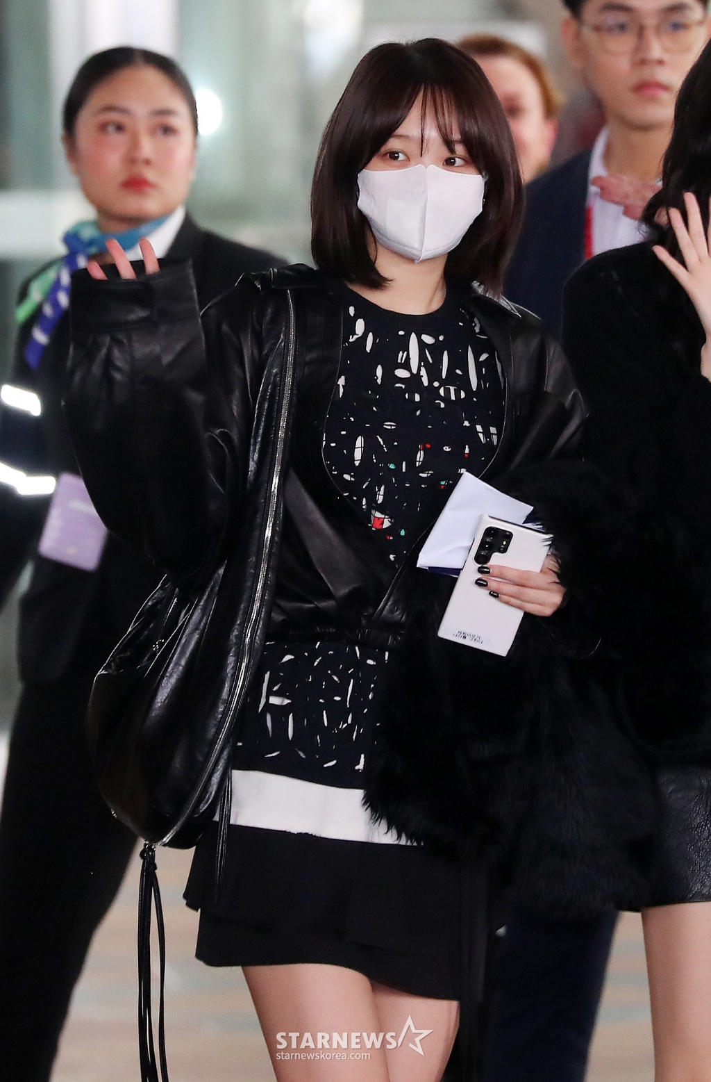 르세라핌 김채원 '2024 AAA에서 만나요!'[★포토] | 스타뉴스