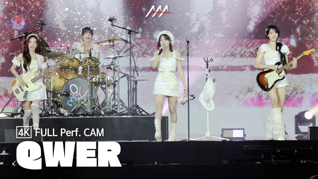 큐더블유이알(QWER), '여름 나라 태국에서 Winter 무대' [영상] - 스타뉴스