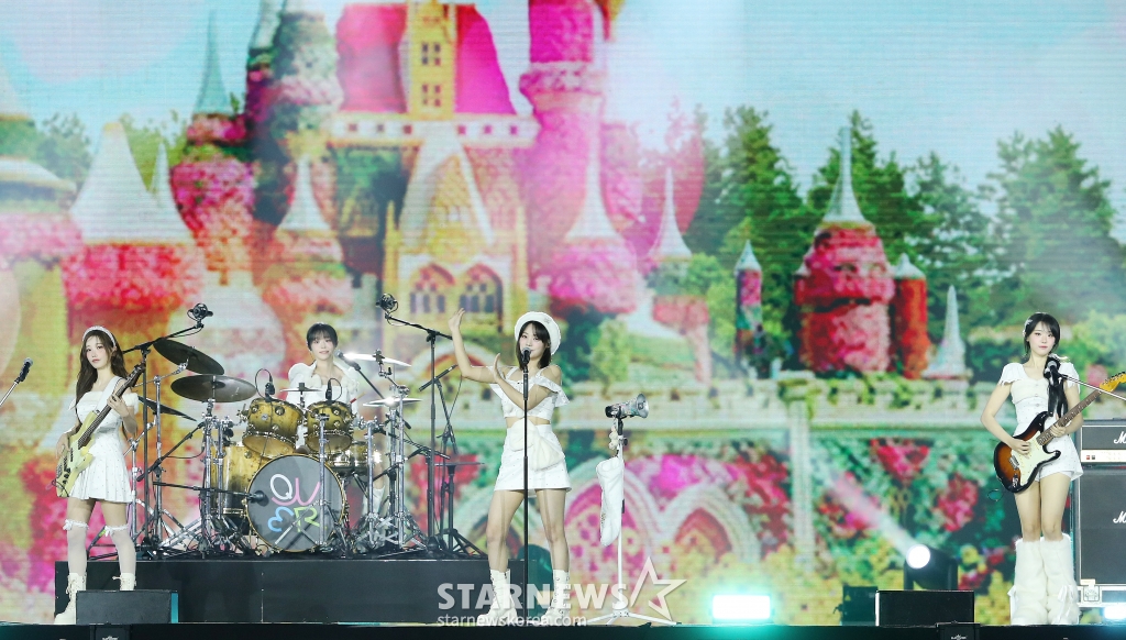 QWER '깜찍 소녀들'[AAA 스페셜 포토] - 스타뉴스