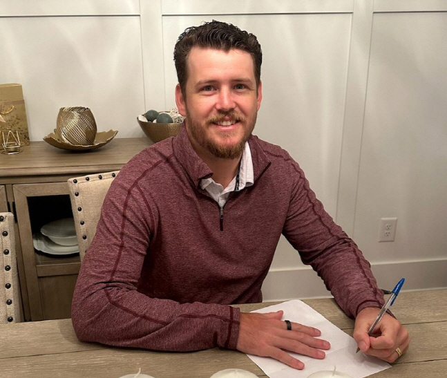 "이 투수가 왜?" ML 28승→'연봉 반토막'에도 두산행, 어빈은 '제2의 플렉센'을 꿈꾼다 - 스타뉴스