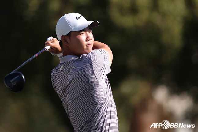 '첫 톱10' 김주형 상승세 탔다, 1R 4언더파 공동 10위 '쾌조의 출발' [PGA WM 피닉스 오픈] | 스타뉴스