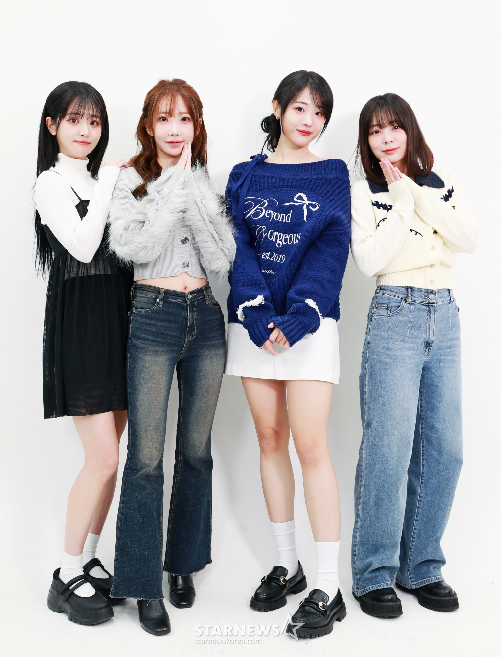 QWER "정말 큰 무대, 엄청난 관객..신인상 받고 눈물"[인터뷰①] | 스타뉴스