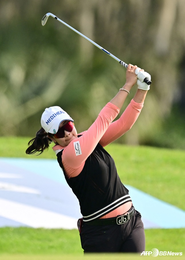 '33위→8위→3R 공동 5위' 김아림의 환상 버디쇼, 2025년 핫스타 예고 [LPGA] | 스타뉴스