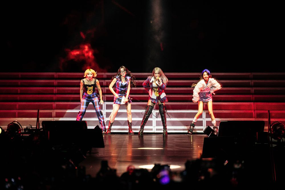 박봄, 이민호 셀프 열애설 논란 속 2NE1 亞 투어 서울 공연만 남았다 [공식] | 스타뉴스