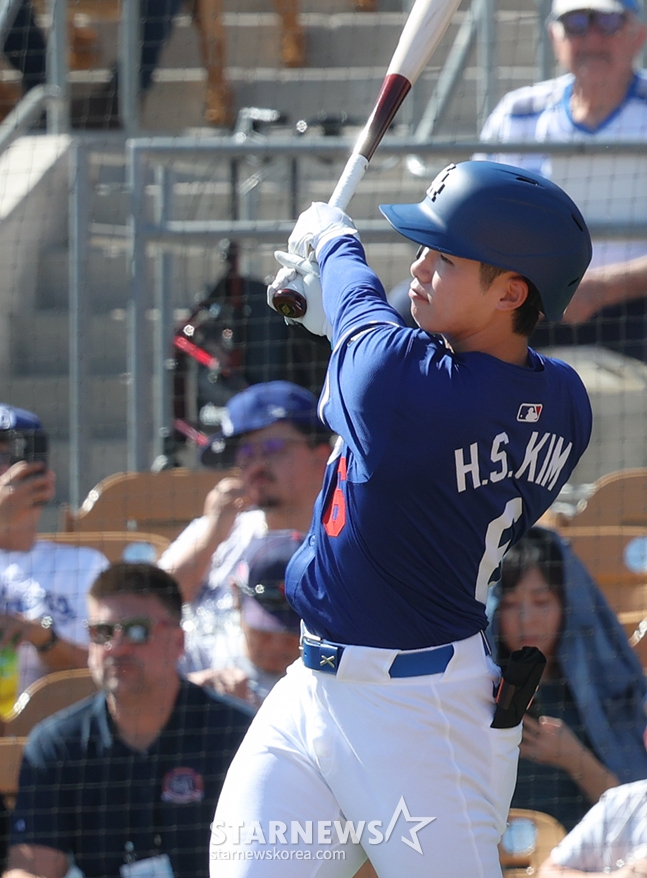 "김혜성, KBO 때보다 장타 더 칠 수 있다" WS 우승팀 강한 자신감, LAD는 대체 8푼 타자 무엇을 보았나 | 스타뉴스