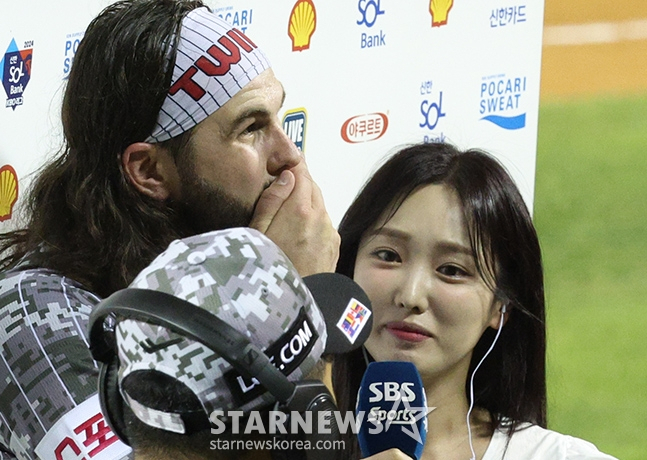 '펑펑 울며' 한국 떠난 외인 극적 ML행, 또 다른 KBO 에이스 만났다! 애리조나와 마이너리그 계약 - 스타뉴스