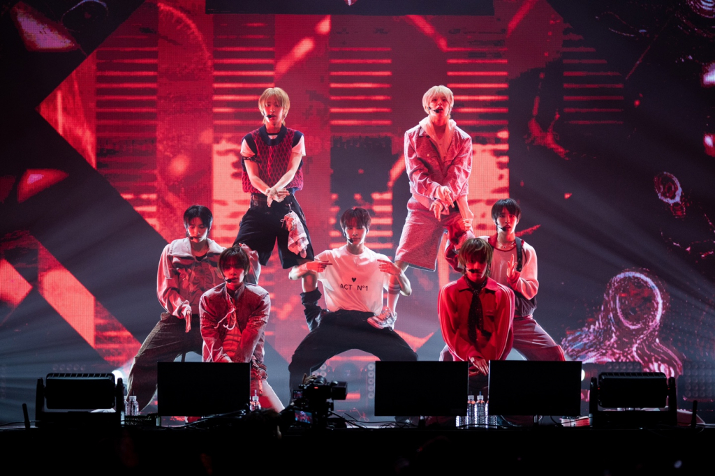 'JYP' NEXZ, 데뷔 첫 공식 팬미팅 성료.."NEX2Y 덕분에 행복" | 스타뉴스