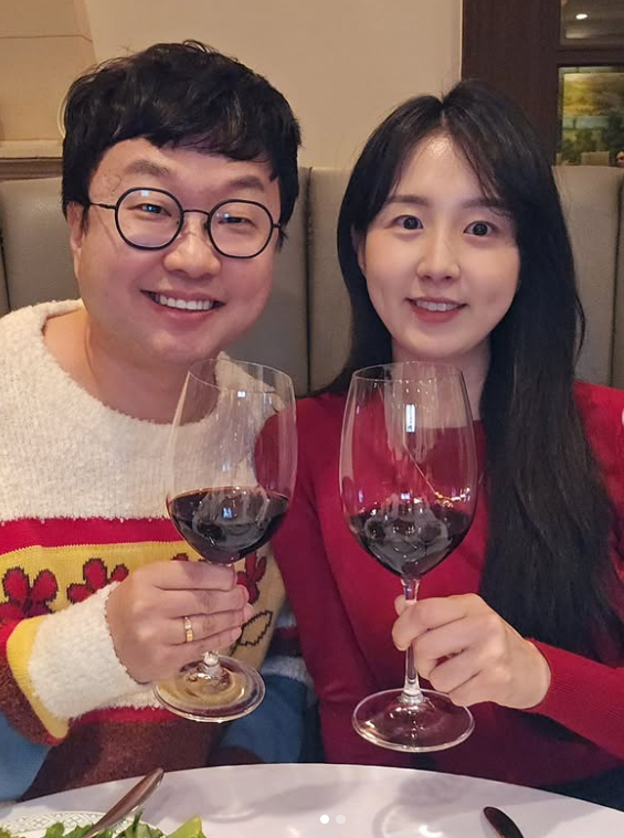 박휘순, ♥17세 연하 아내와 2세 준비 "적금 붓는 중"(미우새) [★밤TView] | 스타뉴스