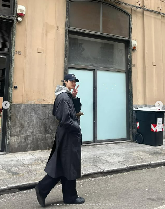 '187cm' 변우석, 충격적인 소두에 안보현도 놀랐다.."소멸하겠다" [스타이슈] | 스타뉴스