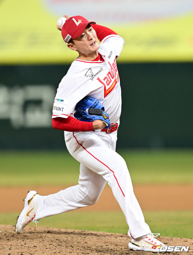 '4⅓이닝 7K 노히터' 김건우가 SSG 구했다-통산 첫 승 감격, 롯데 꺾고 4승 1패 고공행진... 최지훈 결승 3루타 작렬 [인천 현장리뷰] | 스타뉴스