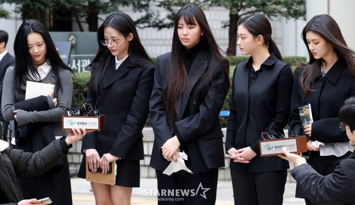 뉴진스, 새 이름 NJZ 버렸다..SNS 돌연 변경→게시물 전체 삭제 [스타이슈] | 스타뉴스