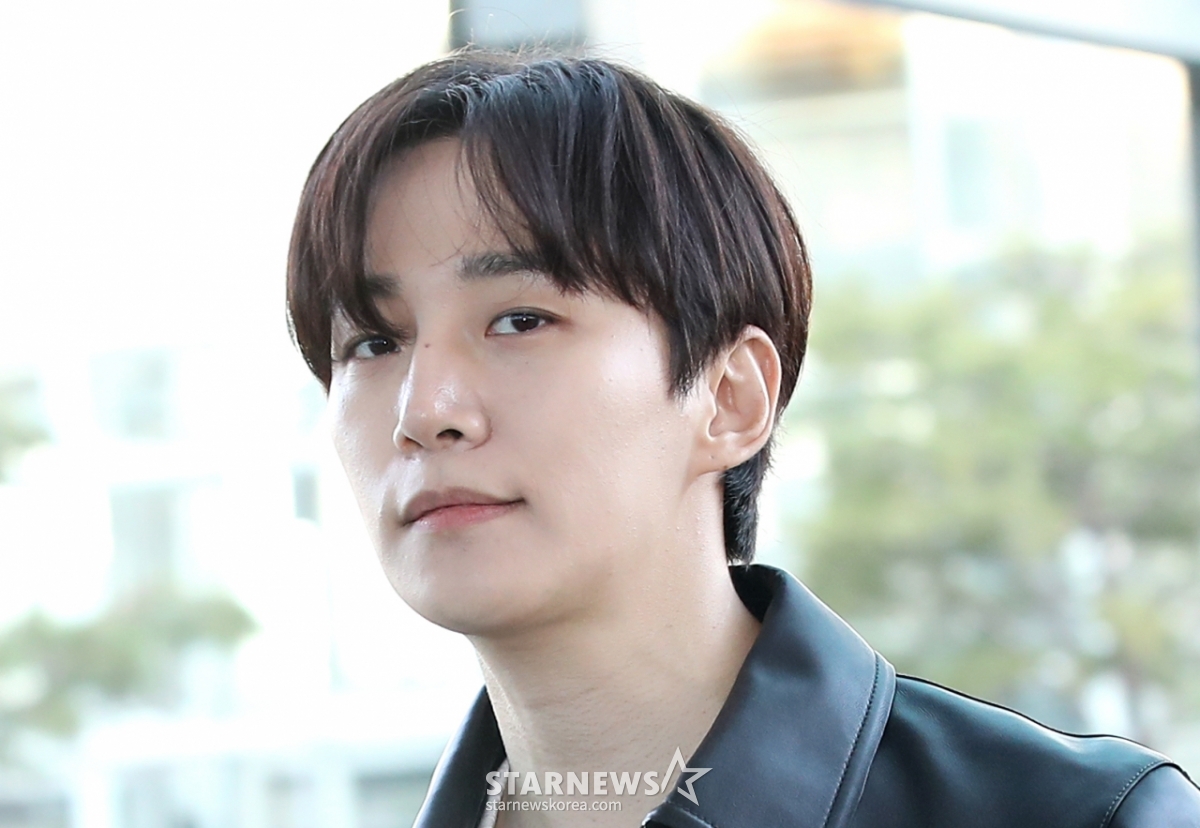 2PM 준호, 제대로 겹경사..'AAA 2025' MC 발탁→스타랭킹 男아이돌 2위 | 스타뉴스