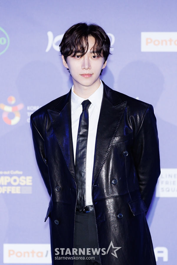 확신의 'AAA 2025' MC..2PM 준호, 스타랭킹 男아이돌 2위 | 스타뉴스