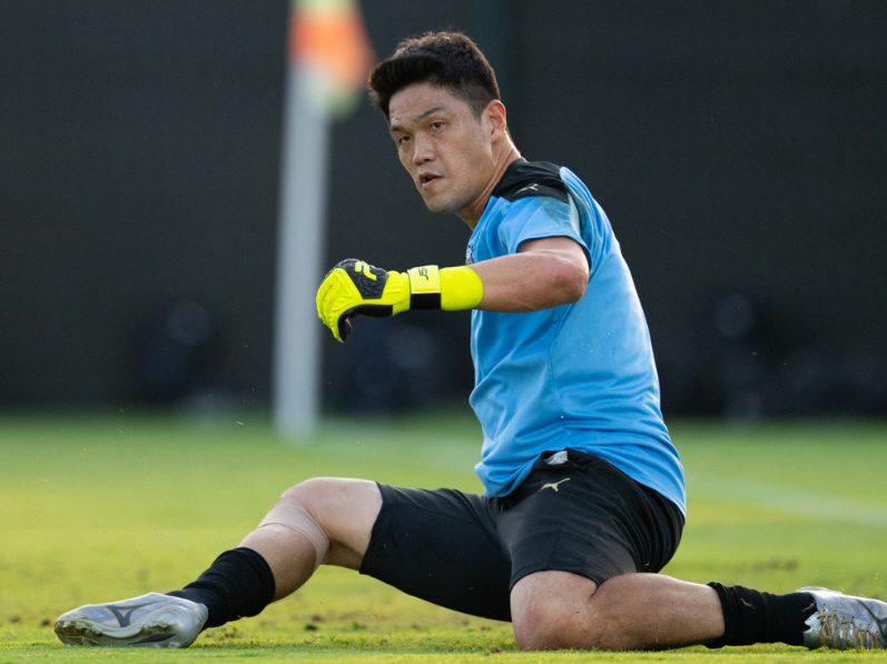 광주가 못 지킨 동아시아 자존심, 日 가와사키가 지켰다 'ACLE 4강행'... 알 사드에 3-2 연장승 '정성룡 벤치 응원' | 스타뉴스