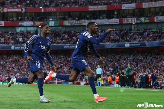 이강인 UCL 결승행 성큼! PSG, 4강 1차전서 아스널 1-0 격파... 뎀벨레 '원더 선제 결승골' | 스타뉴스