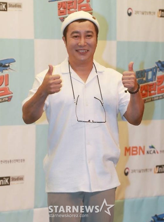 '9월 결혼' 김병만 "장인·장모 보자마자 눈물, 힘들어 제정신 아니었다"[4인용식탁][★밤TView] | 스타뉴스