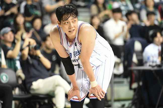 [오피셜] 베테랑 정창영, 문경은 감독 품에 안긴다... KT와 2년-2억원 FA 계약 | 스타뉴스