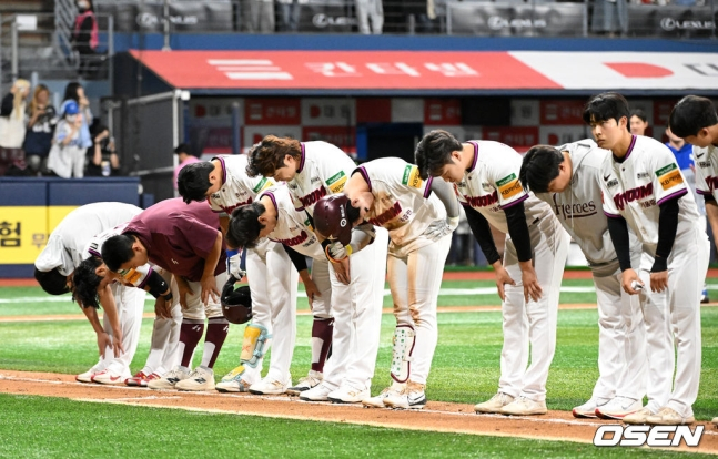 '6G QS 5회'→그래서 더 기이한 5연패, 승리공식도 걷어차는 키움 '해법이 안 보인다' | 스타뉴스