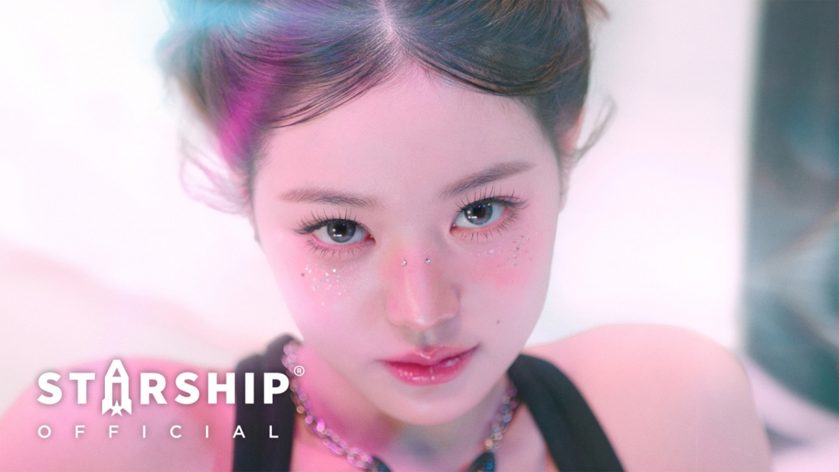 아이브 'XOXZ' 유튜브 인기 급상승 뮤직비디오 1위..인기 몰이 시동 | 스타뉴스