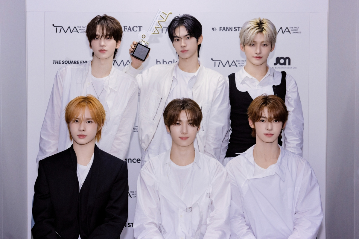 TWS, '2025 TMA' 올해의 아티스트 2년 연속 수상 "10월 컴백 기대해달라" | 스타뉴스