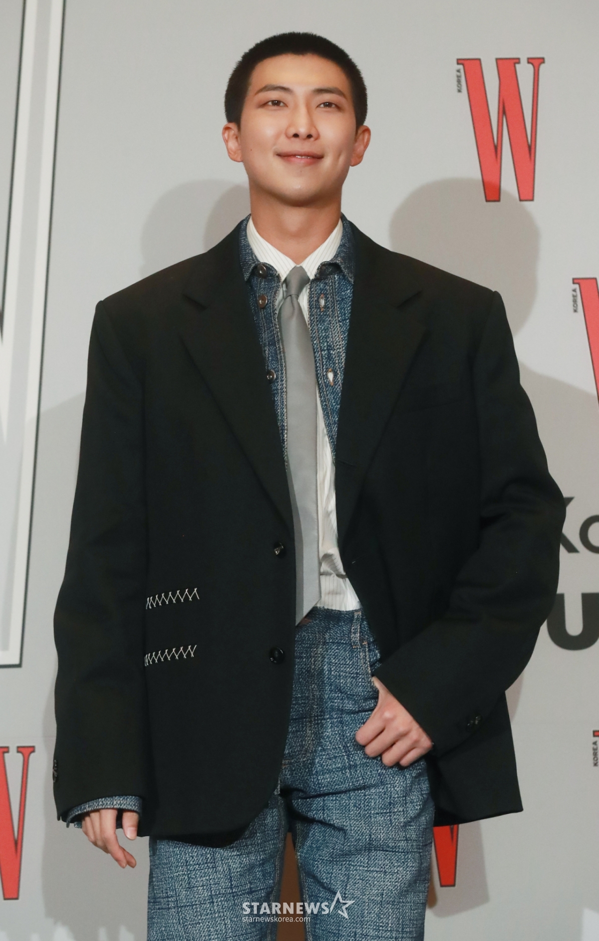 방탄소년단 RM, APEC CEO 서밋서 기조연설..K팝 가수 최초 | 스타뉴스