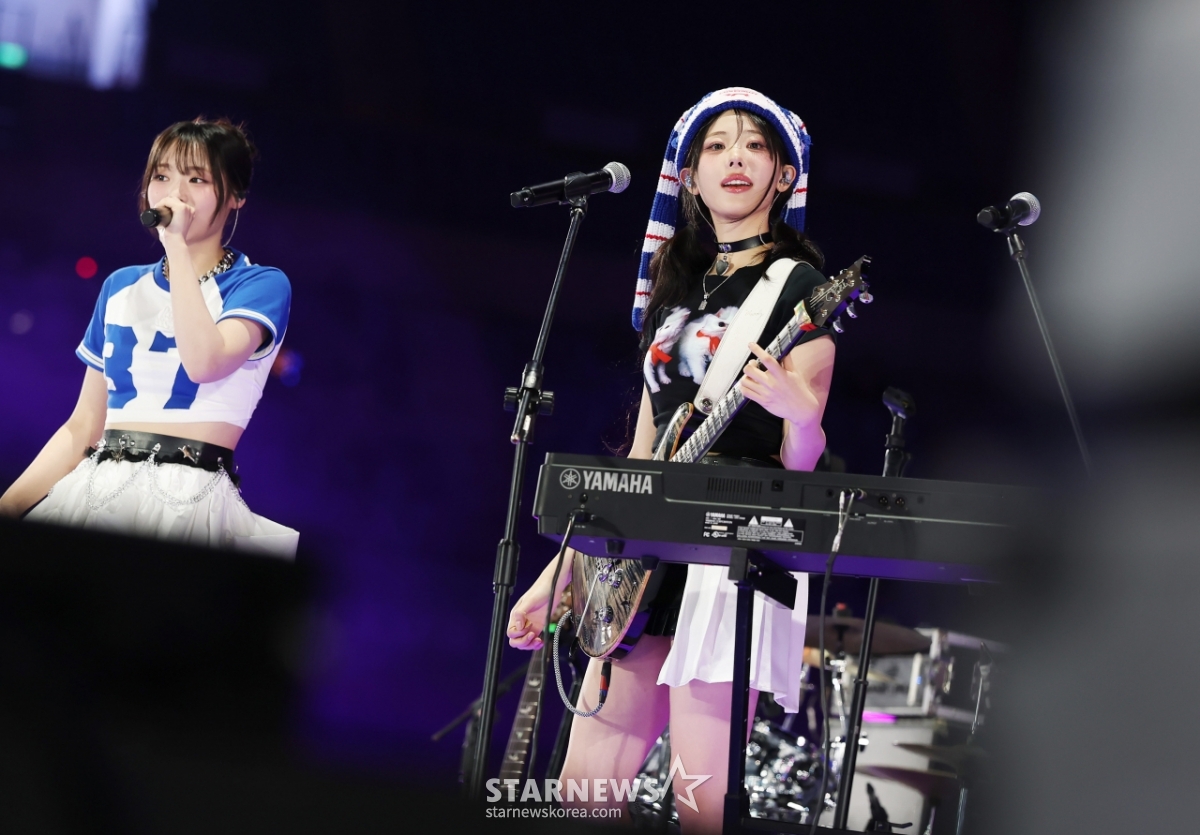 QWER '완벽한 라이브 무대'[★포토] | 스타뉴스