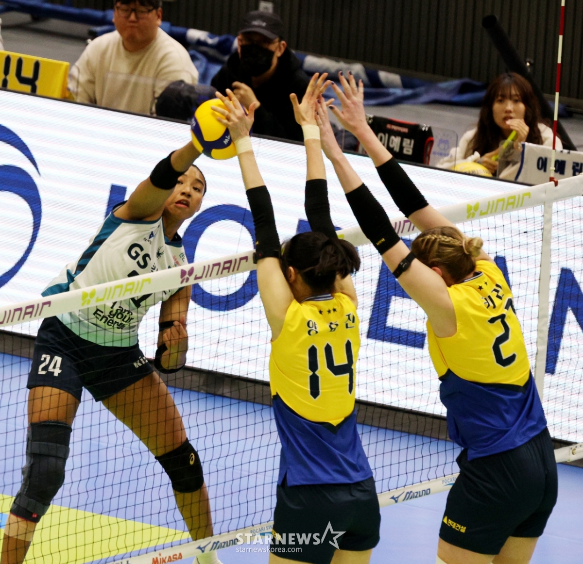 [Photo] "Blocking Raina" Yang Hyojin