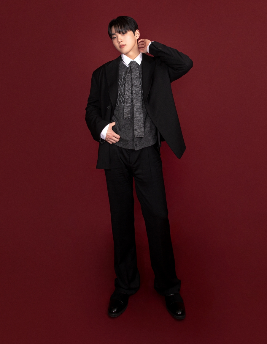 "Ubala." Hong Seungmin. "I want to be a singer who sings emotions ...