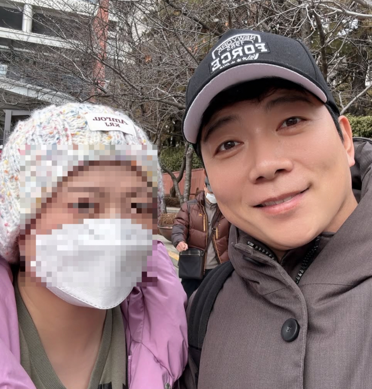 "Fighted with sarcoma cancer, 3rd anti-cancer + shaved head" Kim Jae ...