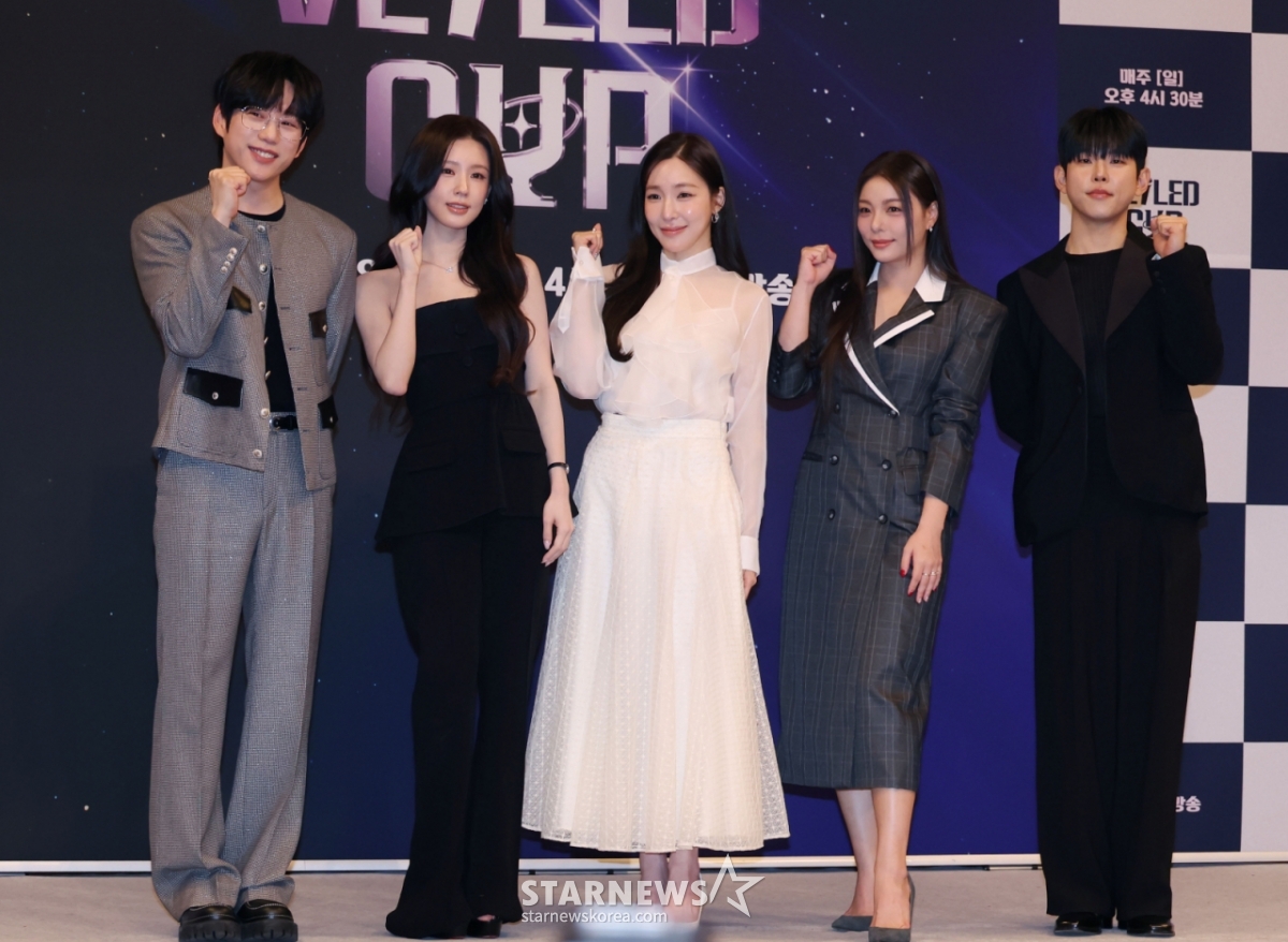 Tiffany Young - ♥ Buổi lễ chính thức đầu tiên sau khi hẹn hò cùng Byun ...