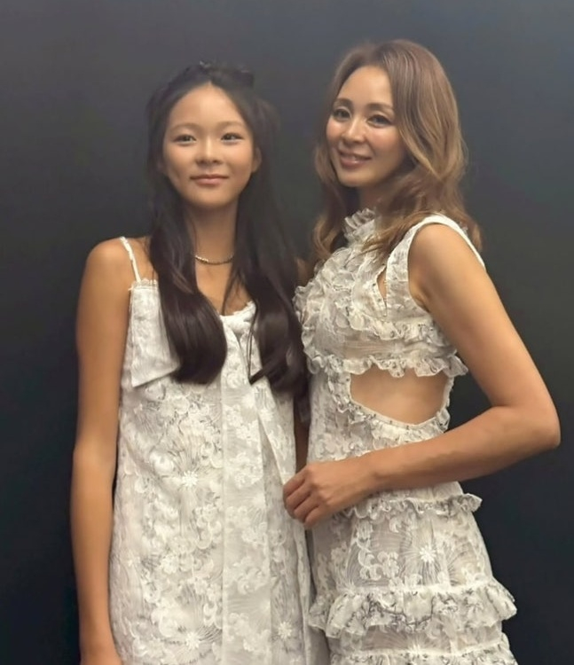 Choo Sa-rang, a model following her mother? 'Controversy over gold ...