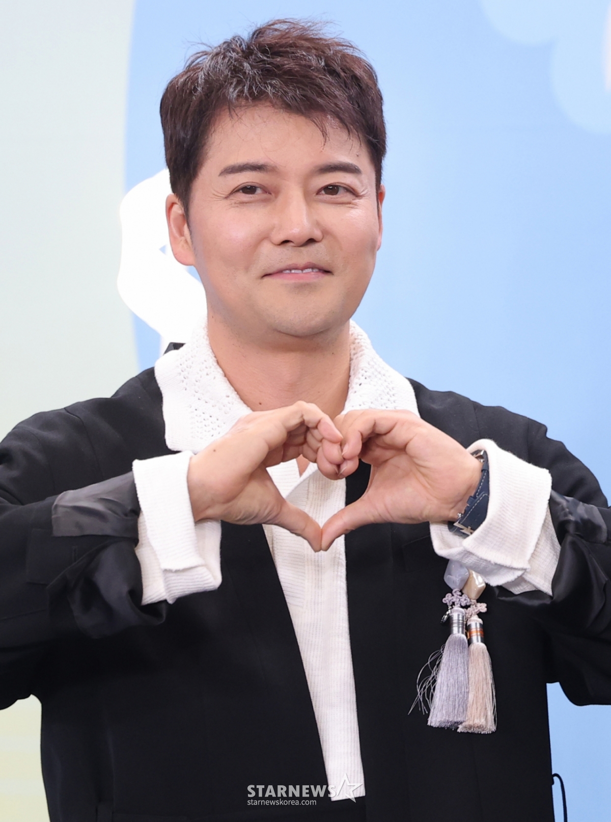 KBS 연대대상 받더니..전현무, 14년 만에 토크쇼 단독 출연 [공식] | 스타뉴스