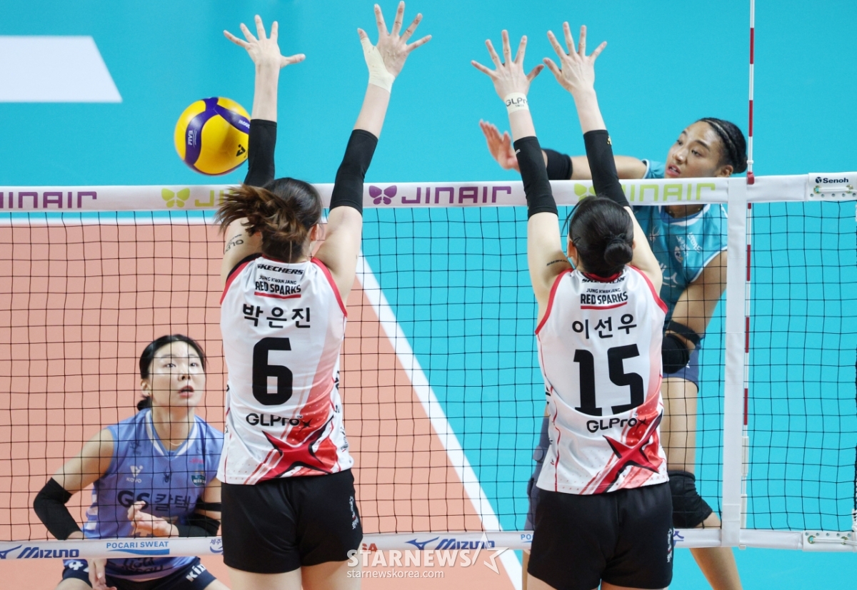 [Photo] Raina's "nut spike."