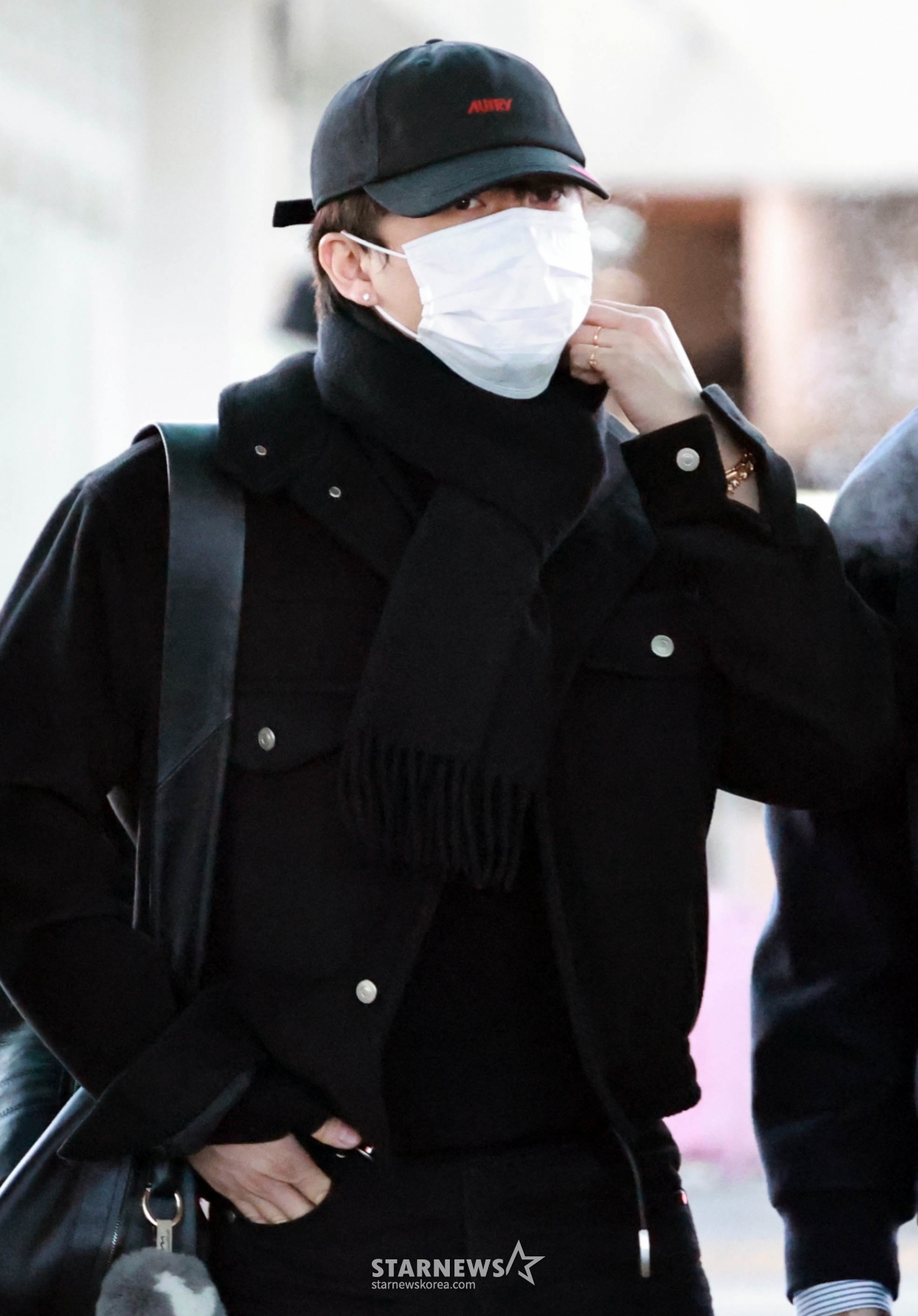 CHANGBIN of Stray Kids, "Be careful not to catch a cold" [★Photo]