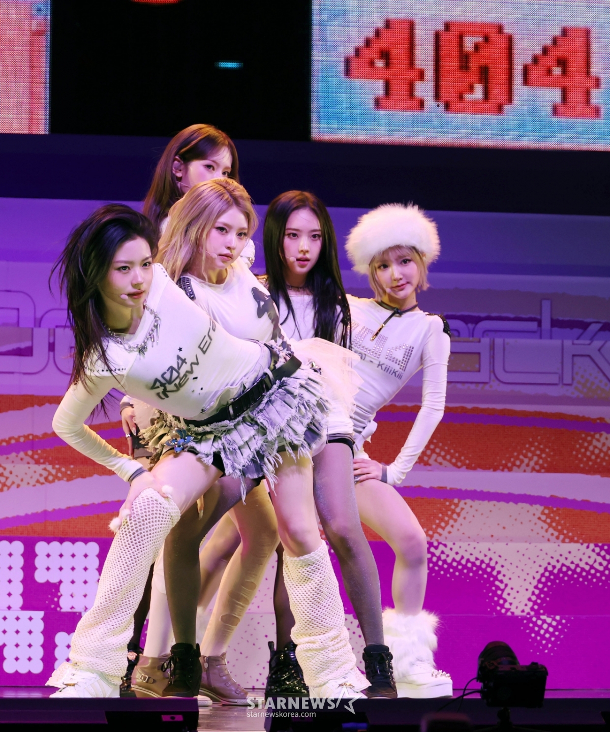 Kiki's "Unusual Performance" [★Photo]| STARNEWS