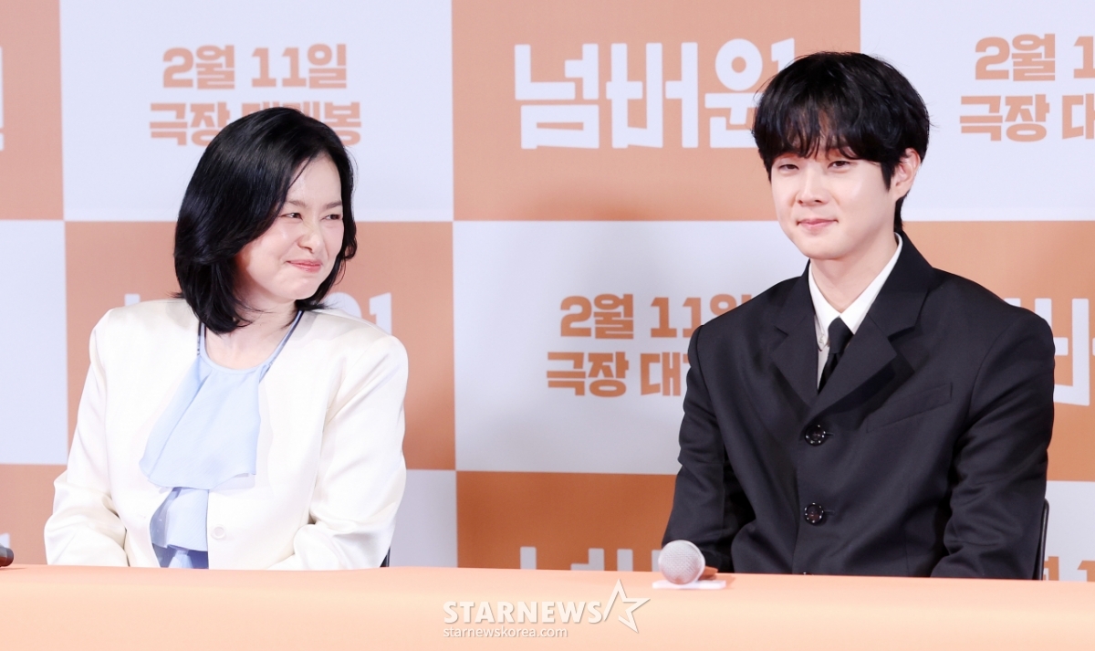 Jang Hye Jin - Choi Woo Sik tái hợp trong 'Ký Sinh Trùng' [★Ảnh] | STARNEWS