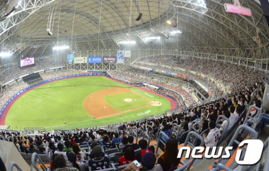 2016 KBO 리그, 9년 연속 500만 관중 돌파 눈앞 | 스타뉴스