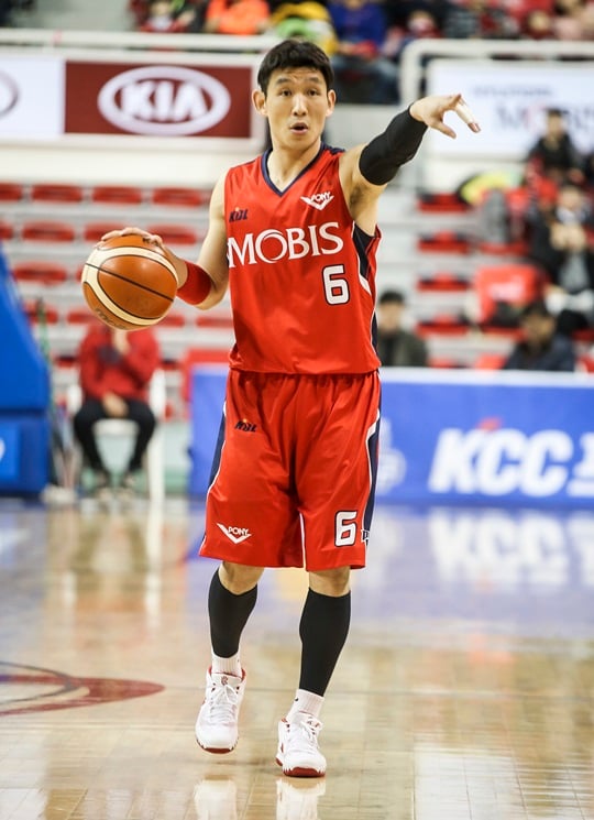 KBL 시즌 초반 화두.. '자나 깨나 부상조심' | 스타뉴스