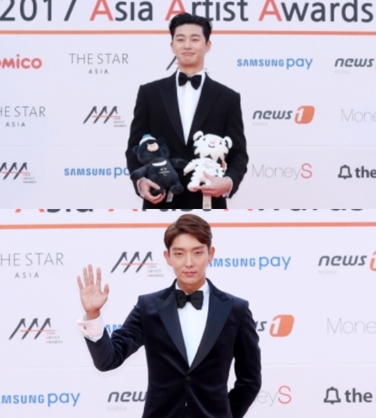 [2017AAA]박서준·이준기, 배우 부문 AAA페뷸러스 수상 | 스타뉴스