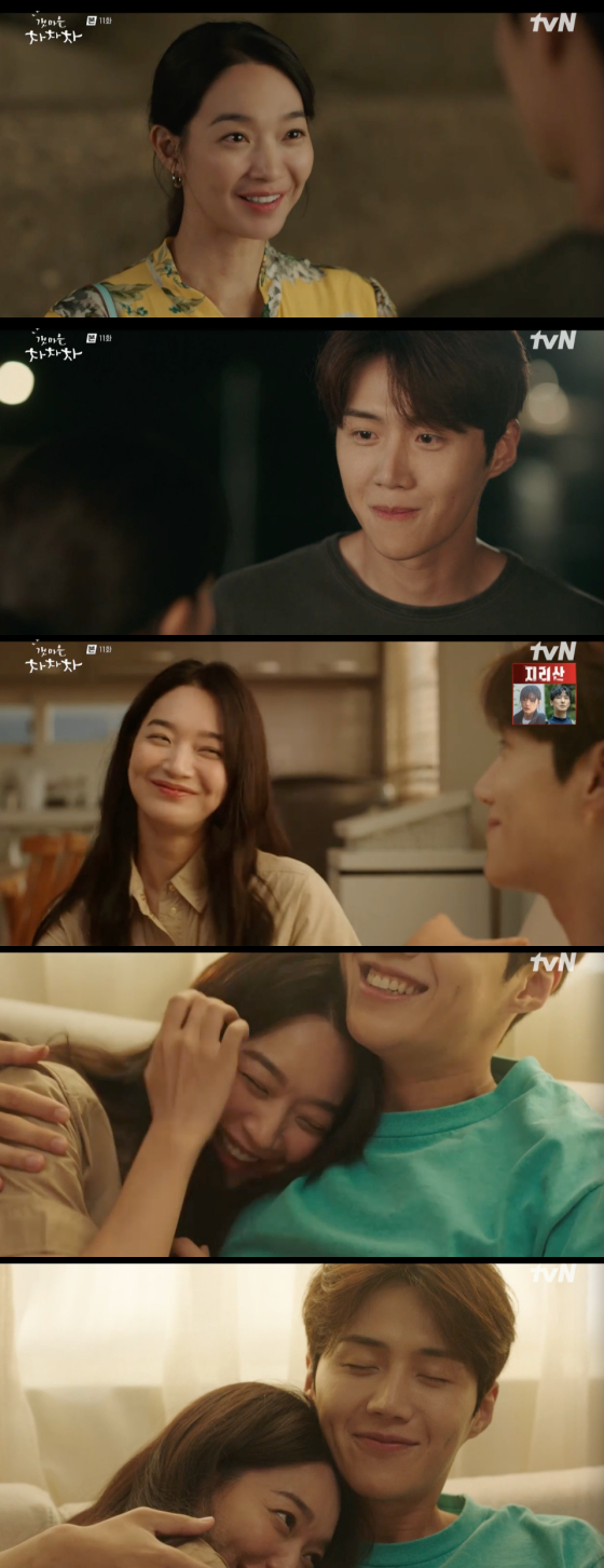 '갯마을 차차차' 신민아♥김선호, 연애 大공개 "방해 말아달라"[★밤TView] | 스타뉴스