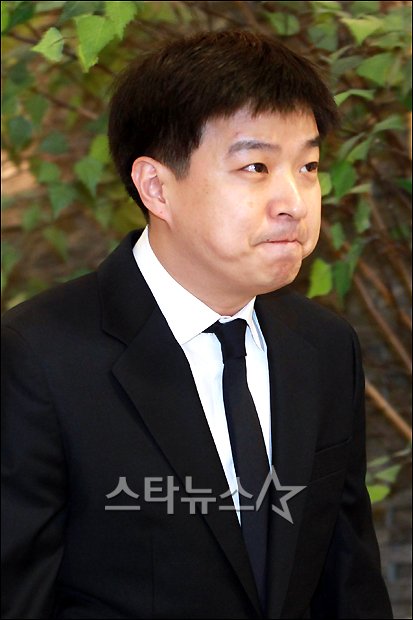 NEWSing]"성추행 깊이 반성"..김생민, 20년만의 전성기 끝나나 | 스타뉴스