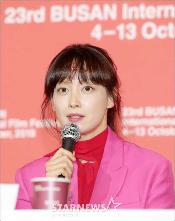 '6년만의 복귀' 이나영, 더 빨리 돌아오지 그랬어요 [23rd BIFF] | 스타뉴스