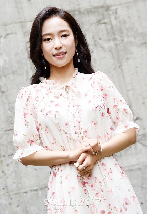 홍자VS송가인, 지역 감정 발언..결과는 극과 극[★NEWSing] | 스타뉴스