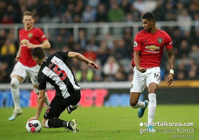 [EPL 8R] 맨유, 2000년생에 당했다…강등권 뉴캐슬에 0-1 패배 | 스타뉴스