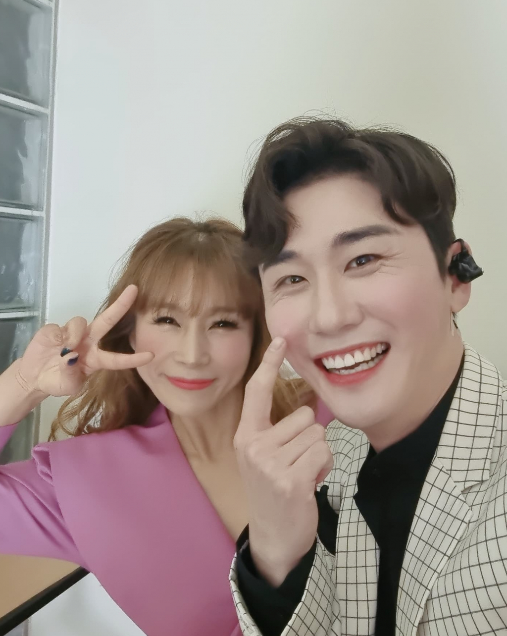 "누나가 뽕필이랬지" 영탁, 김말숙과 환한 미소 재회 '언모만♡' | 스타뉴스