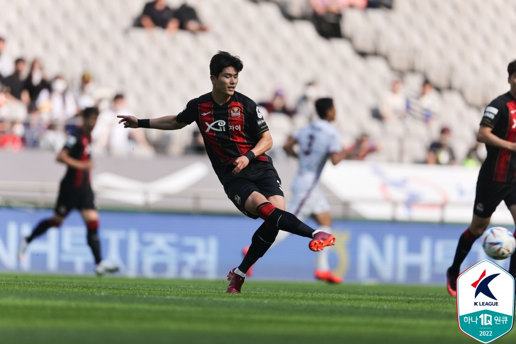 [K리그1 15R] 서울이 달아나면 김천이 따라붙고...추가시간까지 골 '2-2' 무승부 | 스타뉴스