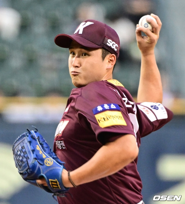 키움 최원태, '우승 도전' LG 간다... 24년 1R 신인지명권·이주형·김동규와 트레이드 [공식발표] | 스타뉴스