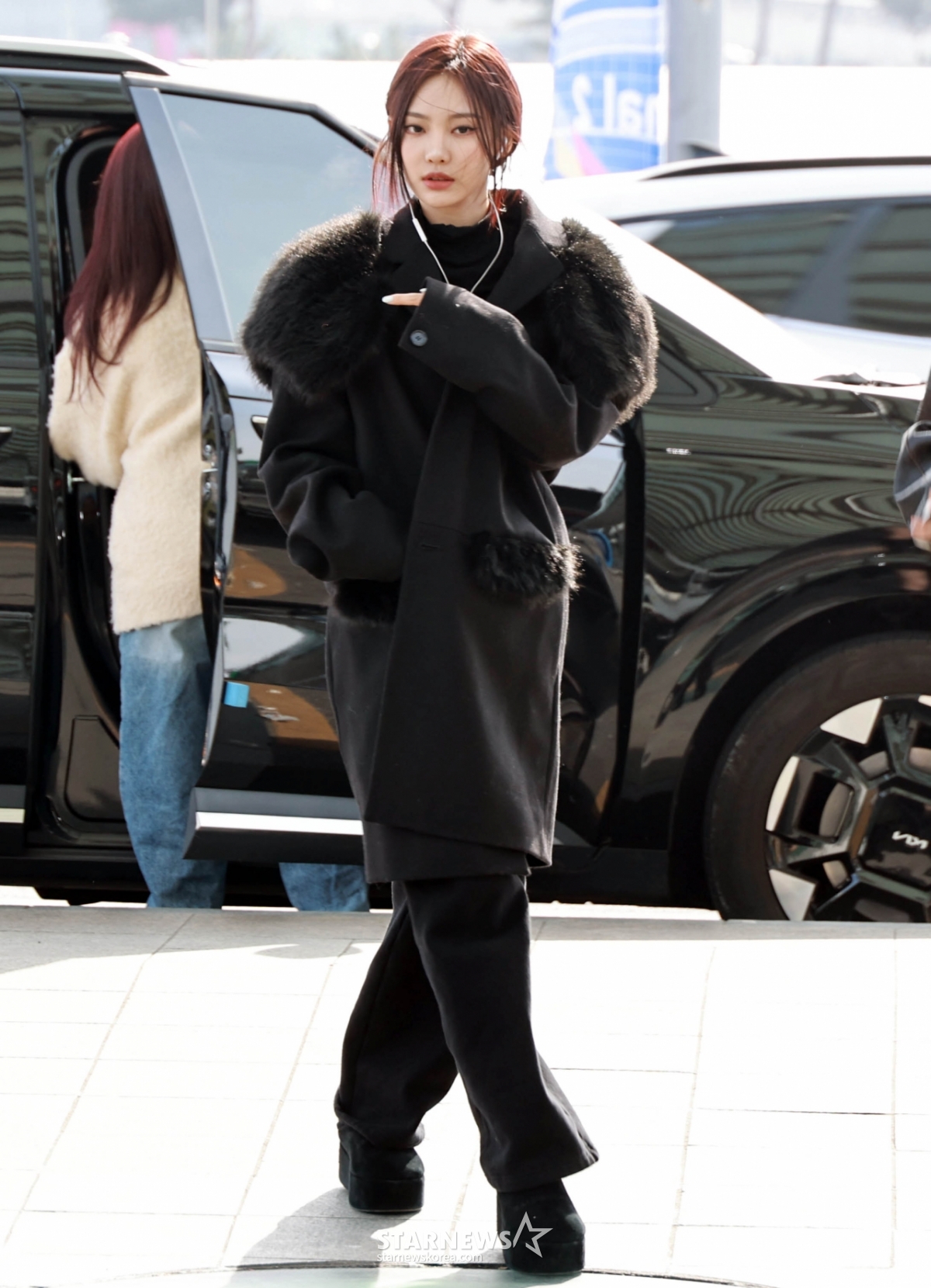 "How about all black?" [★ Photo] | STARNEWS