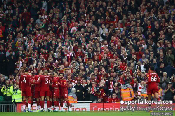 [EPL 8R] ‘밀너 PK 결승골’ 리버풀, 레스터 2-1로 꺾고 극적 8연승… 마네 100경기+50골 | 스타뉴스