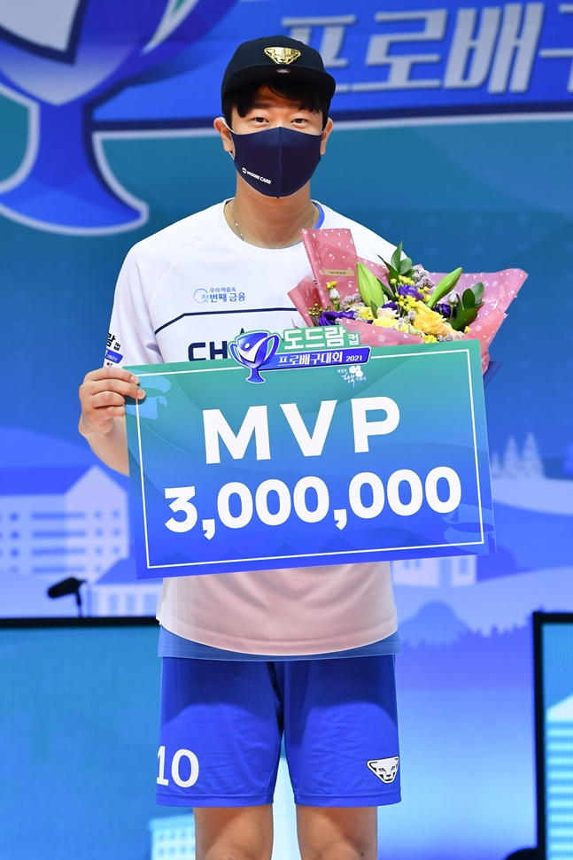 이젠 클러치 복이다, '불안하다' 평가 스스로 지웠다 | 스타뉴스